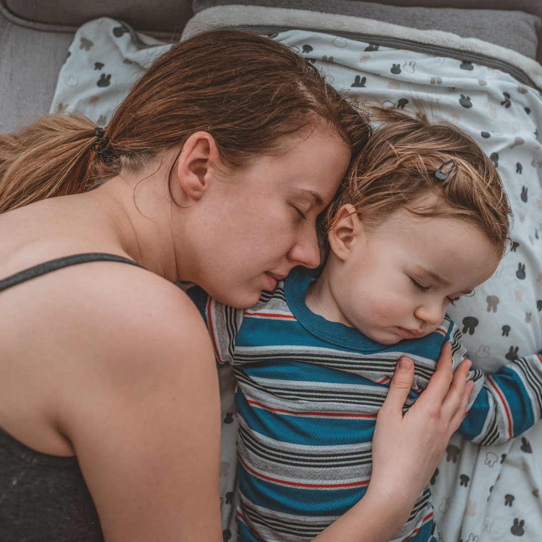 Jak pomoci dětem překonat úzkost při usínání: Praktické tipy pro rodiče - KINGS.cz